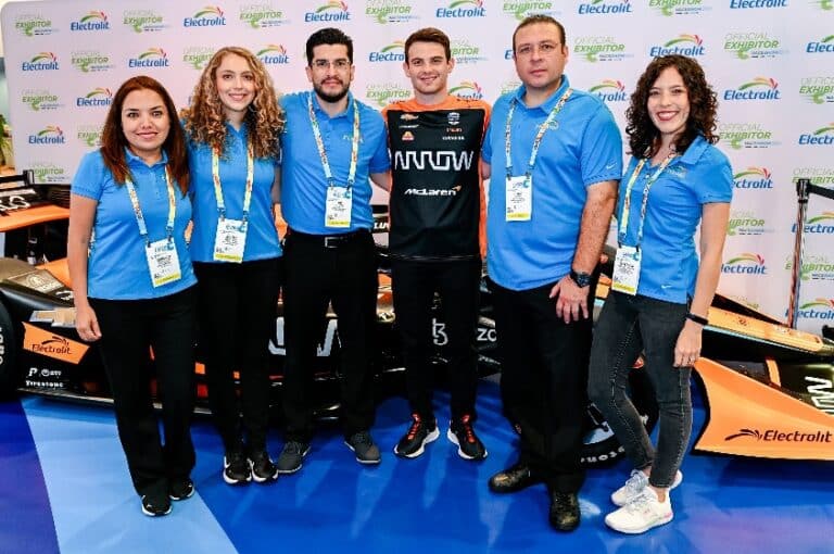 Luxe Booth | Photo Booth Rentals | Modern & Stylish