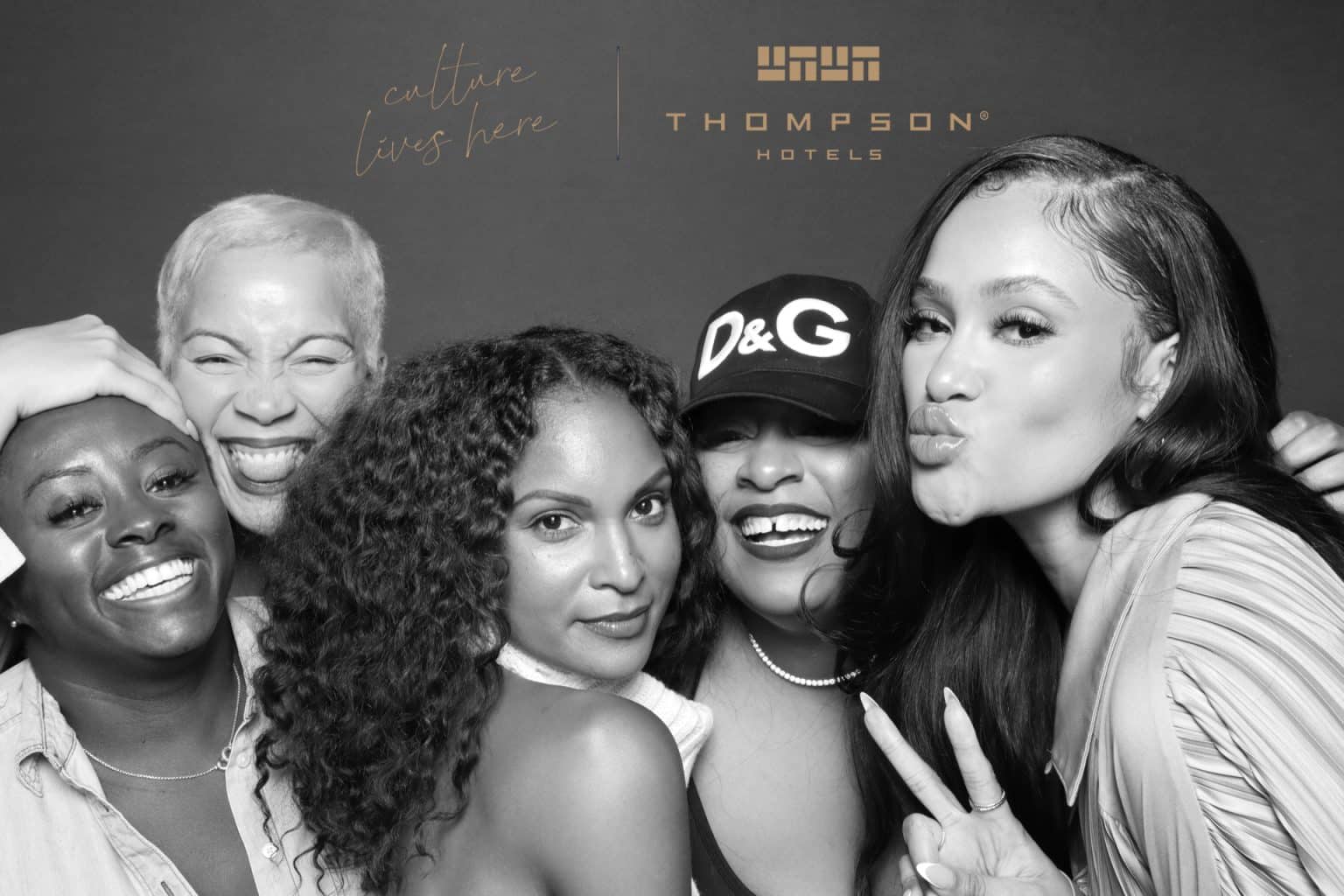 Black and White Photo Booth | Ultimate Glam - Luxe Booth | Photo Booth ...