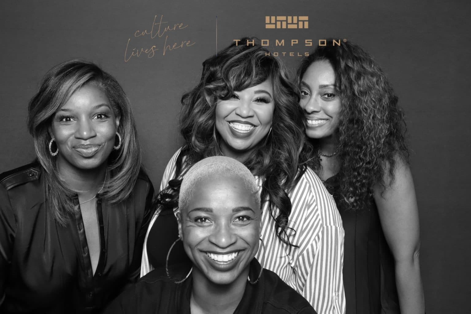 Black and White Photo Booth | Ultimate Glam - Luxe Booth | Photo Booth ...