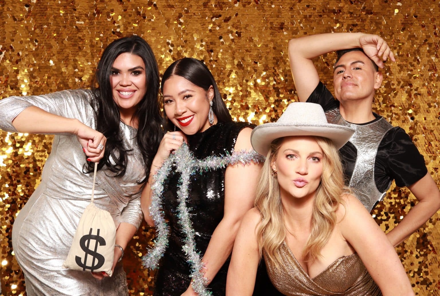 Luxe Booth | Photo Booth Rentals | Modern & Stylish